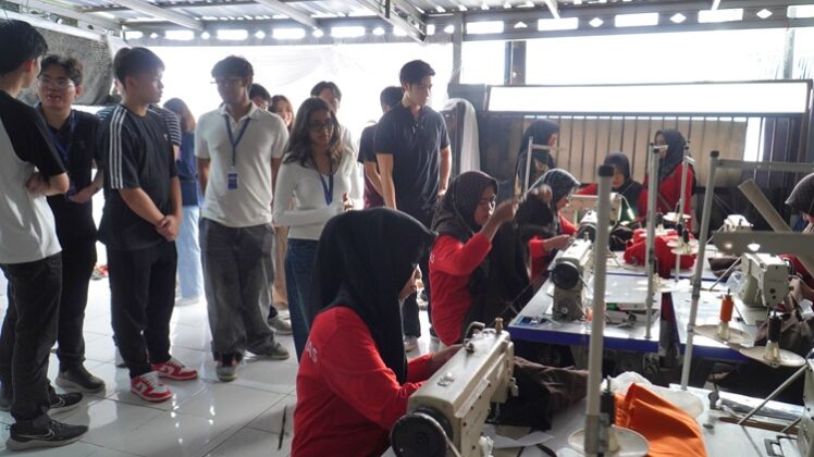 Program GEO Satukan Mahasiswa SUTD dan UK Petra Perkuat Koperasi Lokal