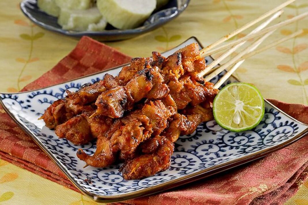 Resep Sate Ayam Bumbu Pedas Manis ala Rumahan, Dijamin Laris